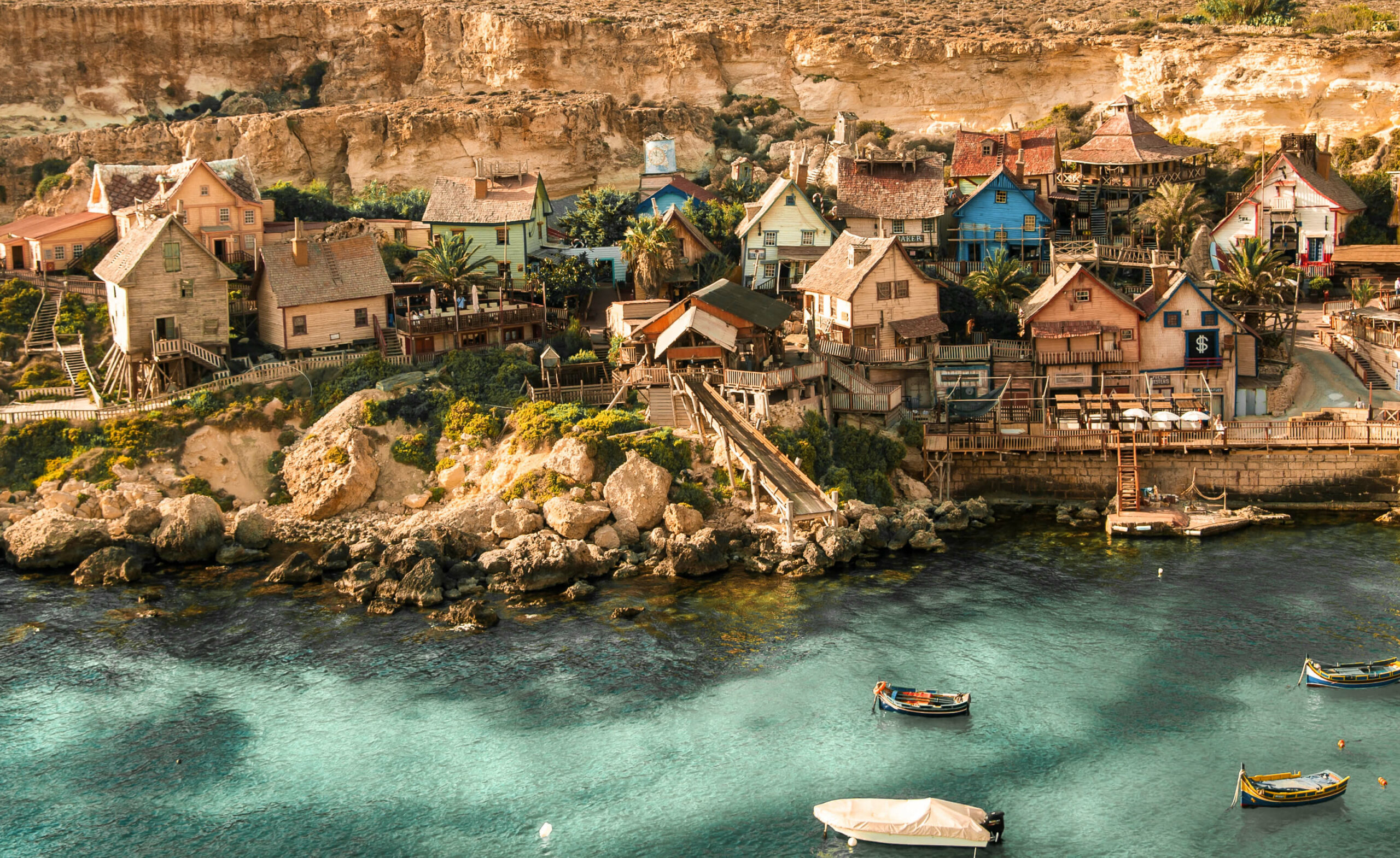 ¿Qué ver y hacer en Popeye Village?